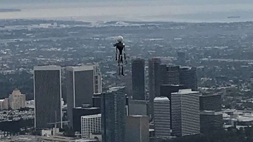 New theory about mysterious LAX ‘jet pack man’ released by police ...