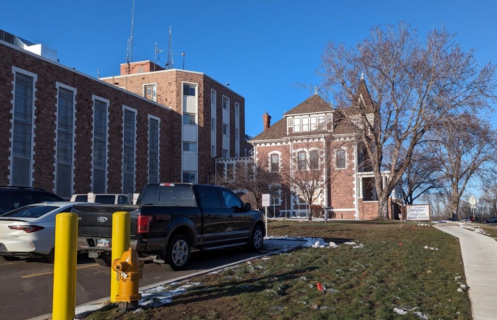Five indicted on prison contraband charges – KORN News Radio